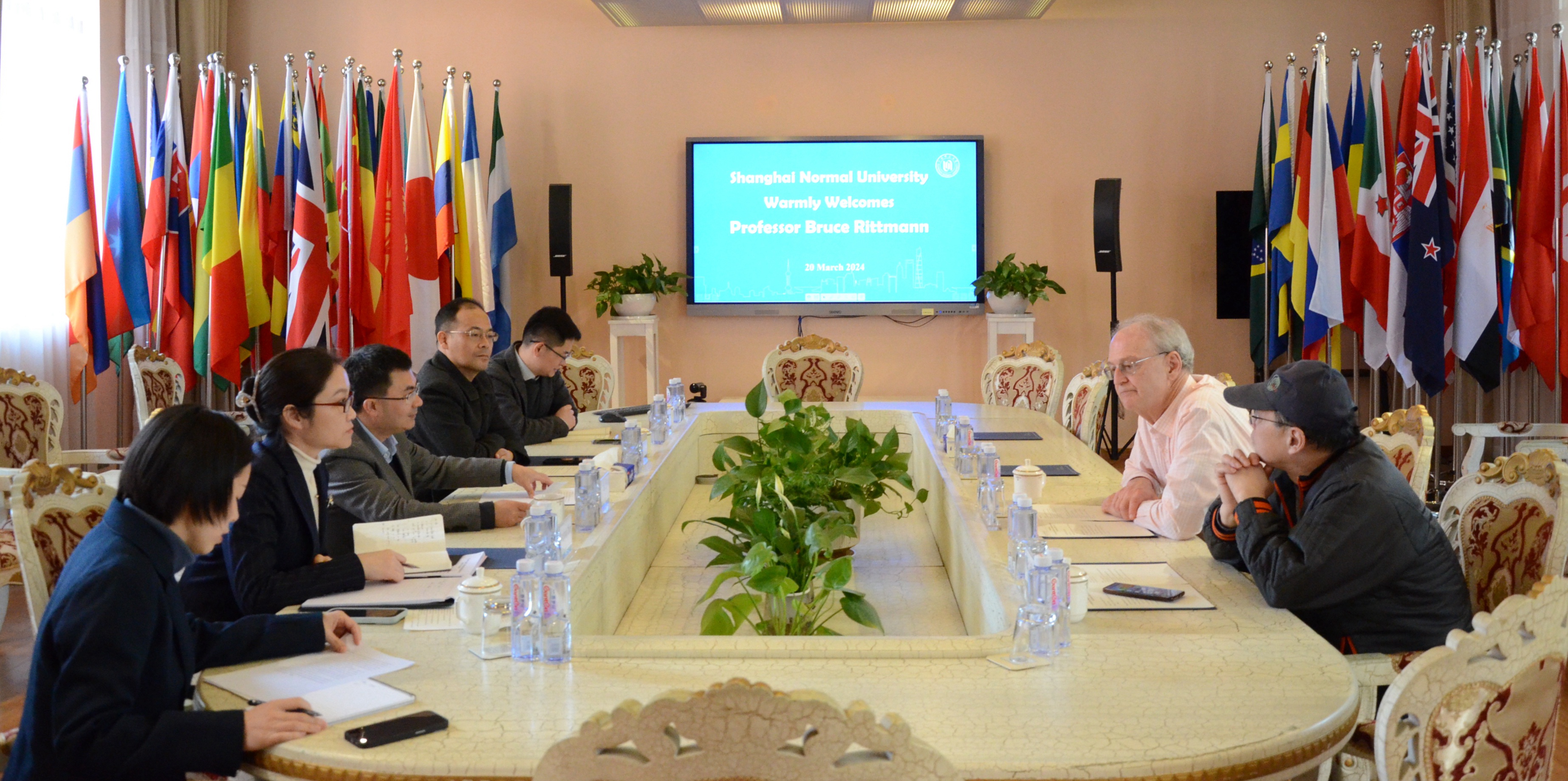 李晔会见美国工程院院士Bruce Rittmann